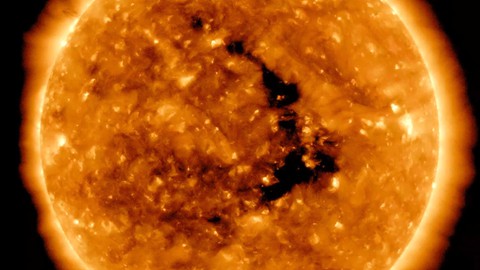 A Coronal Hole Just Opened Up On the Sun and Unleashed a Powerful Solar ...