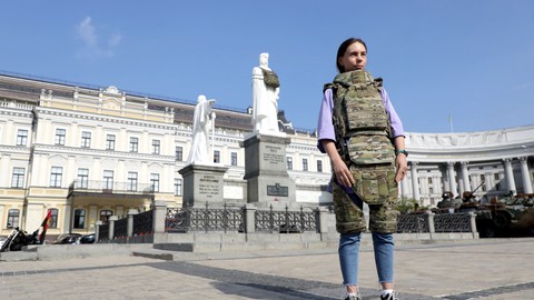 Ukrainian Company Unveils Body Armor For Women Soldiers | Haystack News